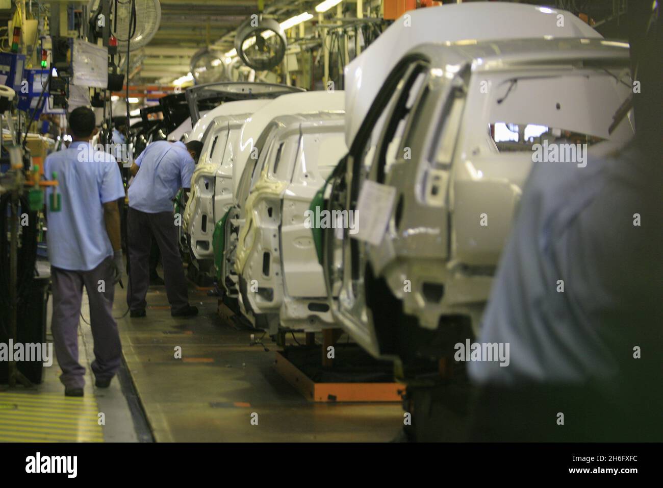 Henry ford factory line hi-res stock photography and images - Alamy