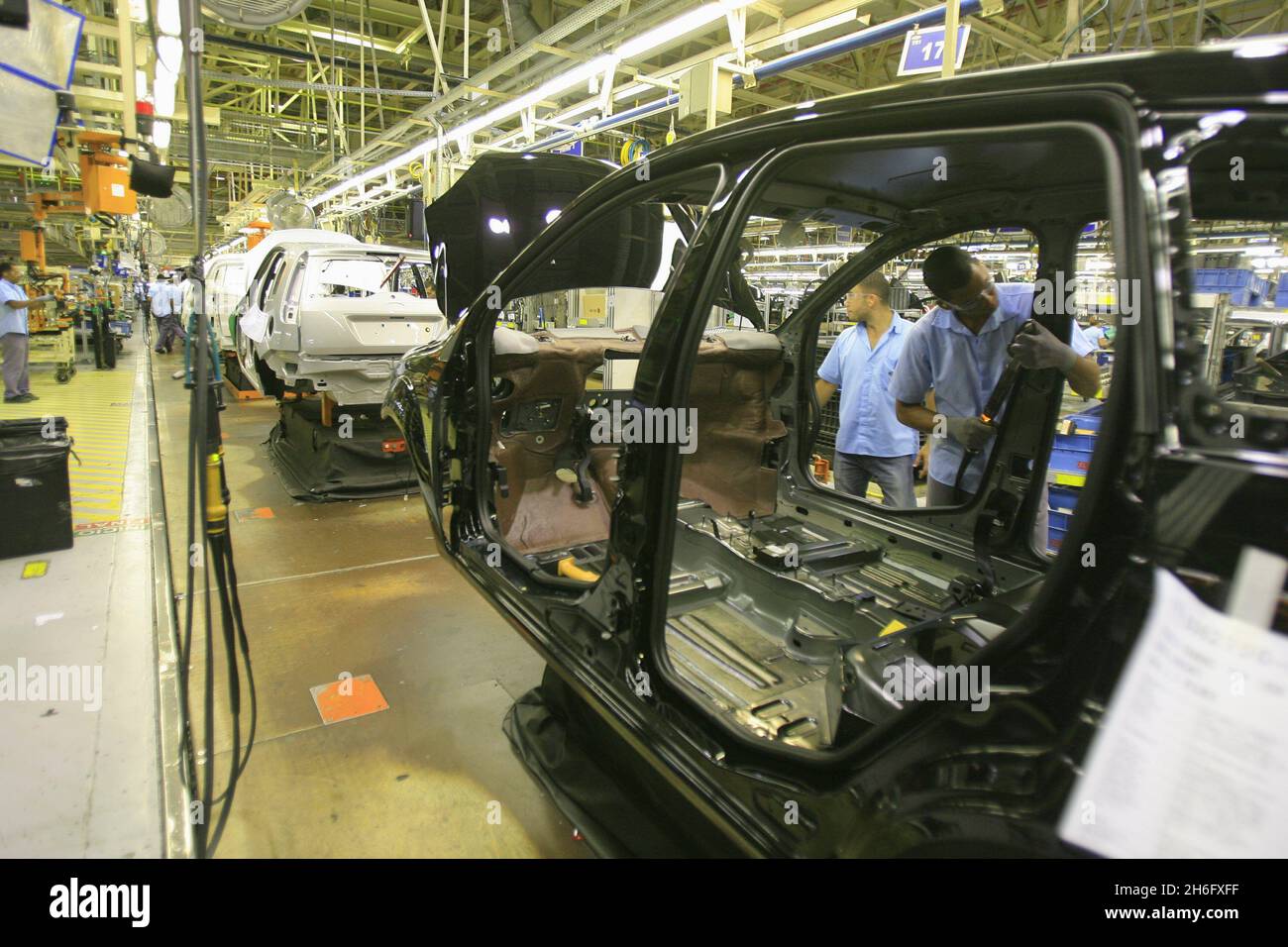 Henry ford factory line hi-res stock photography and images - Alamy