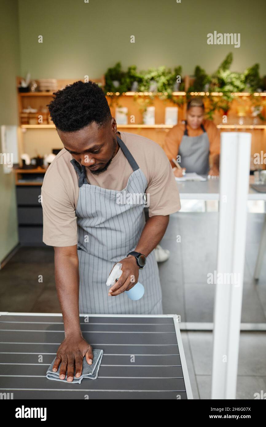 Young people starting work hi-res stock photography and images - Alamy