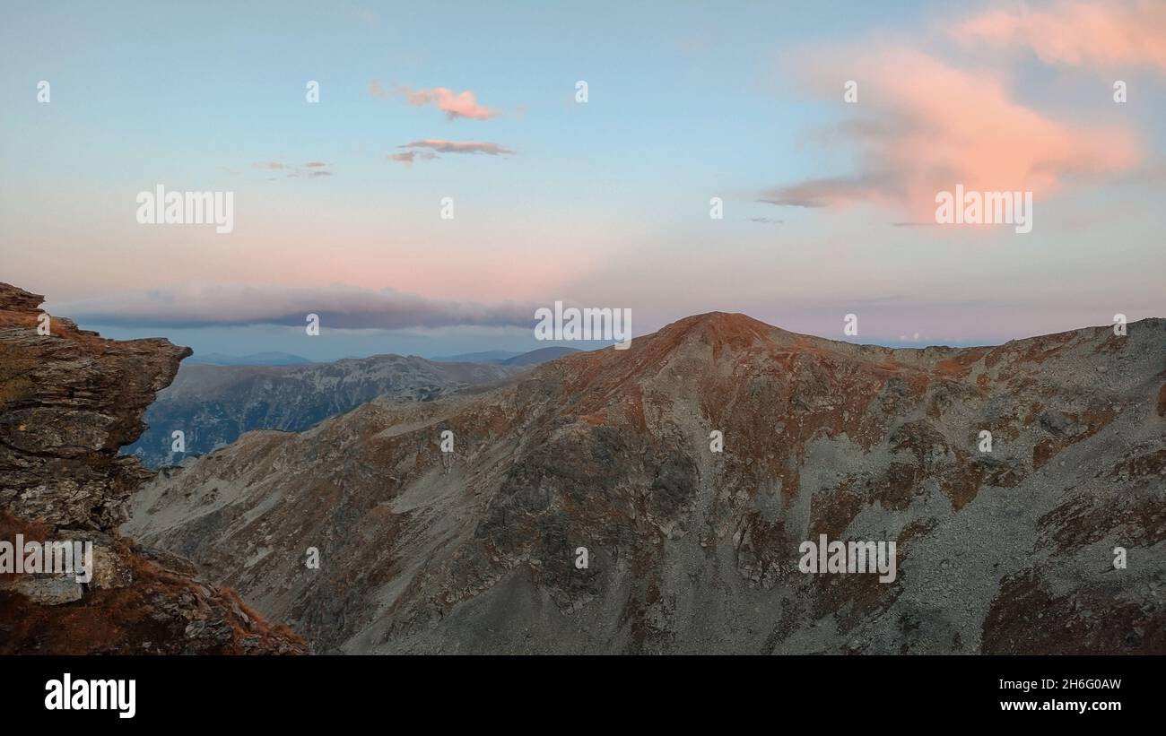 Fascinating cliffs hi-res stock photography and images - Alamy