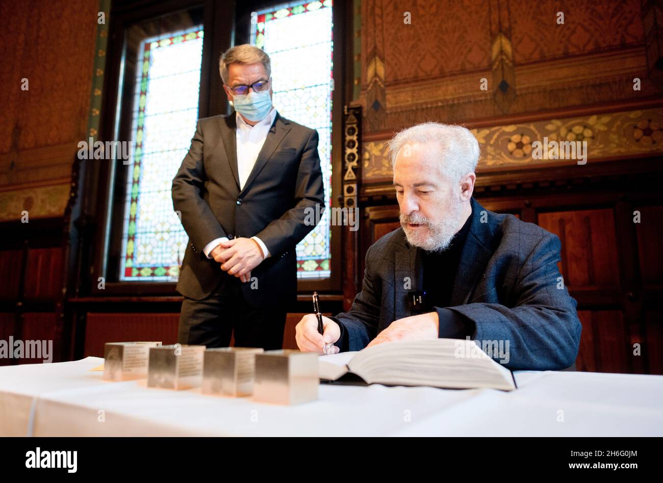 Oldenburg, Germany. 15th Nov, 2021. Martin Goldsmith, American author ...