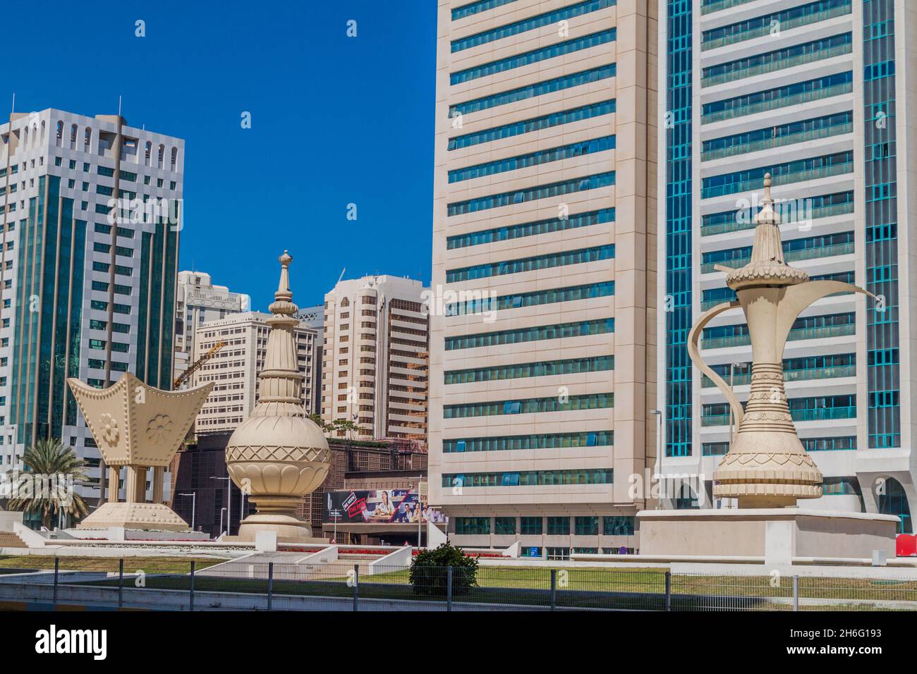 ABU DHABI, UAE - MARCH 7, 2017: Monuments at Ittihad Square in Abu ...