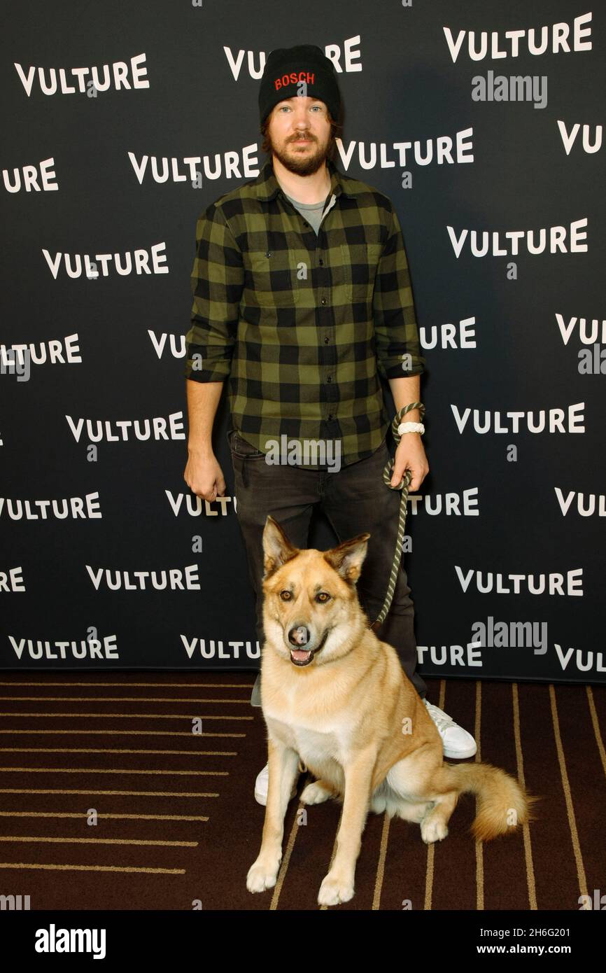 Los Angeles, CA. 14th Nov, 2021. Sean Clements and Bosch (dog) attends ...
