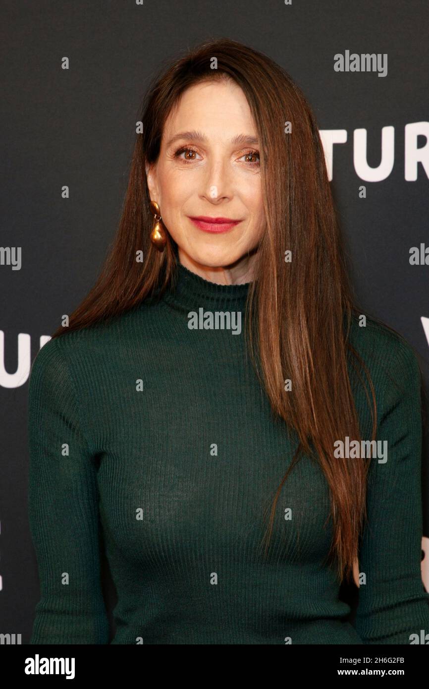 Los Angeles, CA. 14th Nov, 2021. Marin Hinkle attends "Mrs. Maisel's ...