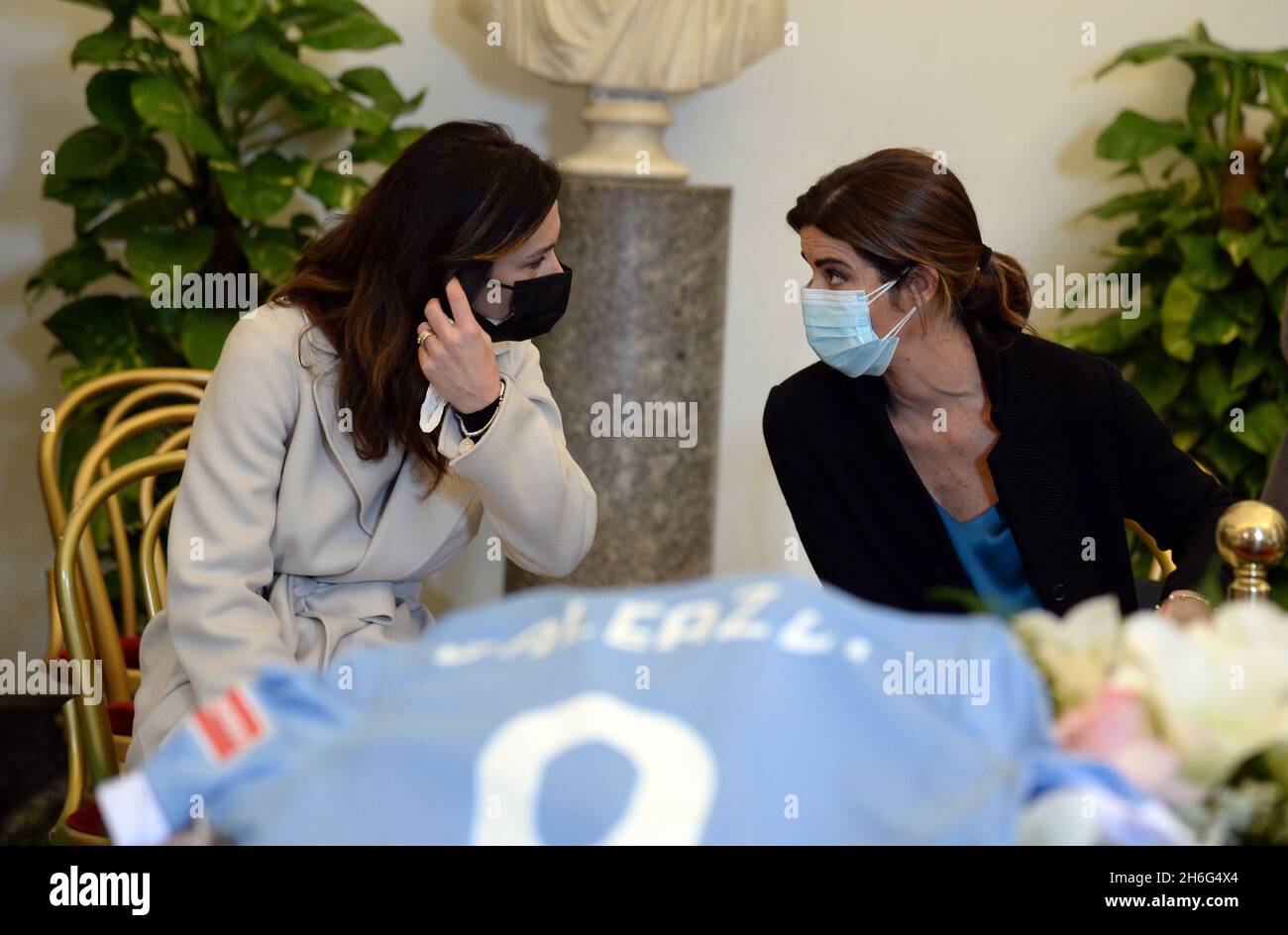 Susanna galeazzi hi-res stock photography and images - Alamy