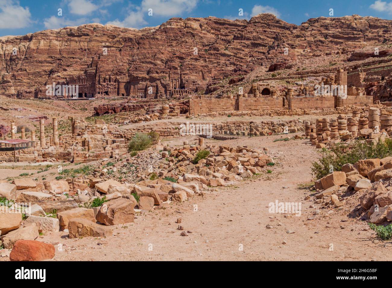 Great Temple ruins in the ancient city Petra, Jordan Stock Photo - Alamy