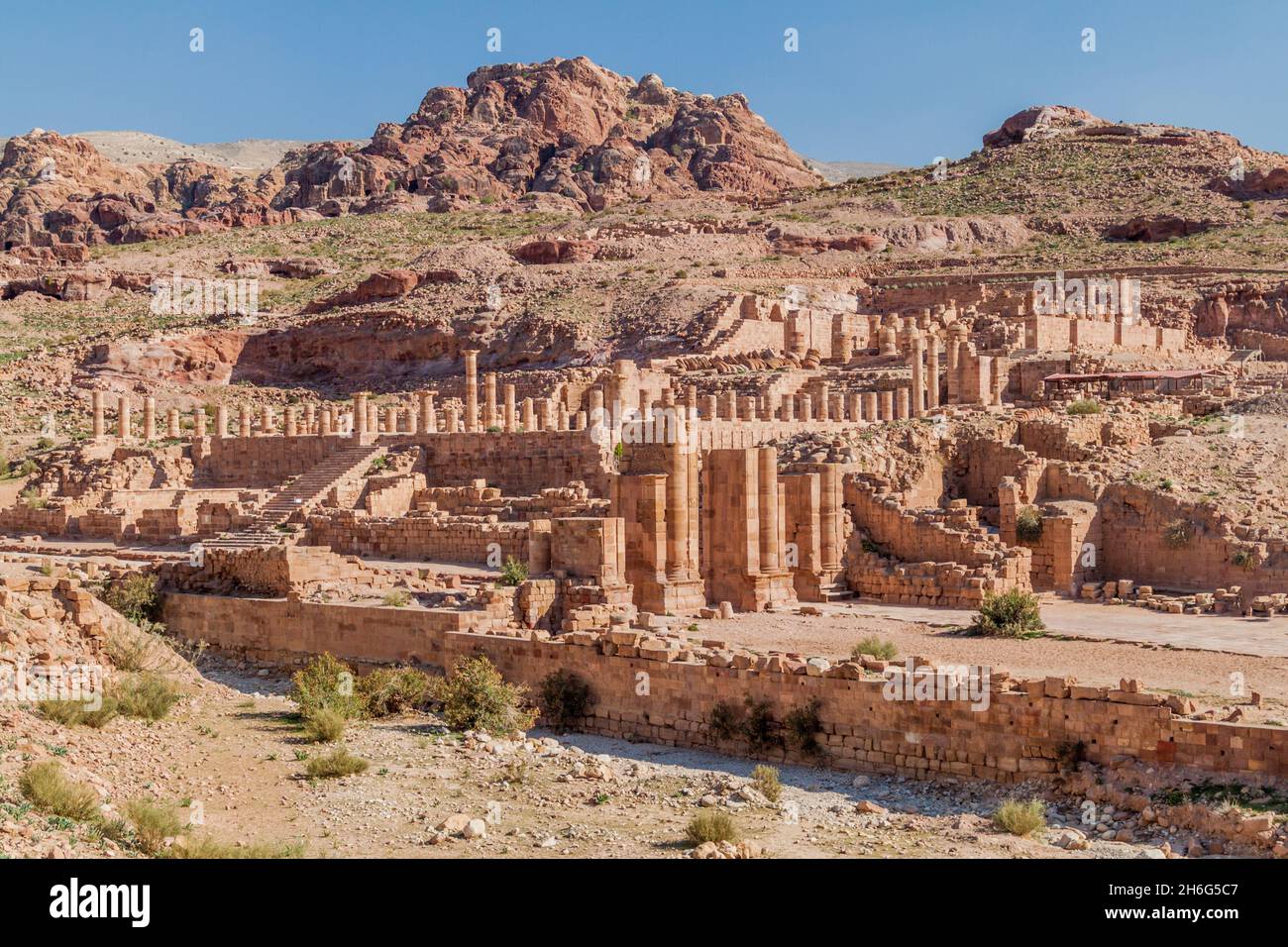 Roman ruins in the ancient city Petra, Jordan Stock Photo - Alamy