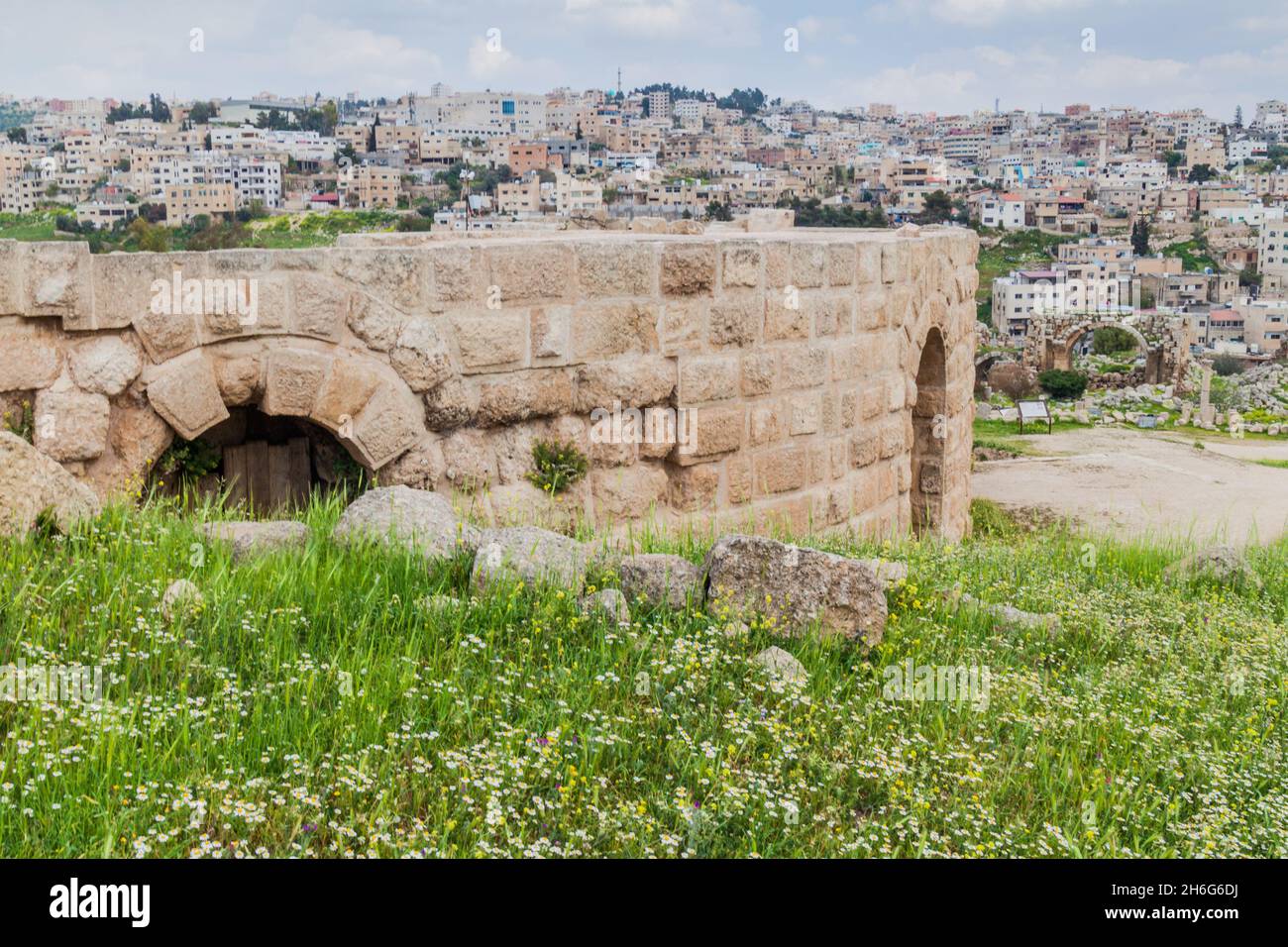 Ruins of the Northern Theatre in Jerash, Jordan Stock Photo - Alamy