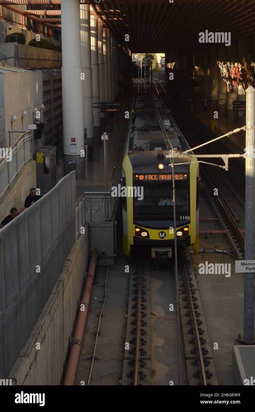 Metro rail gold line train departs after letting passengers out in old ...
