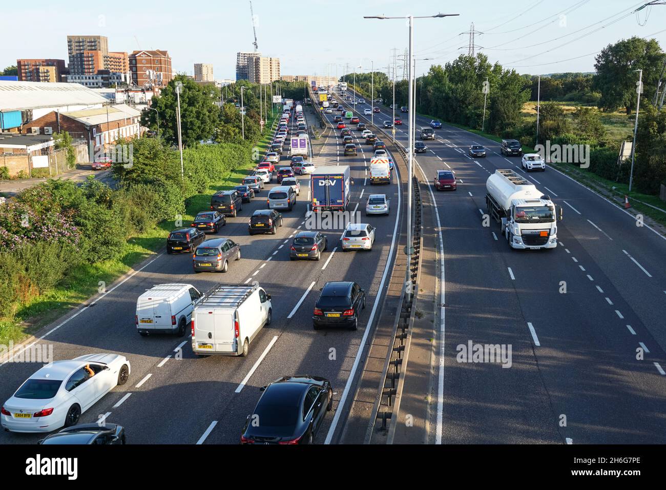 Cars traffic jam uk street hi-res stock photography and images - Alamy