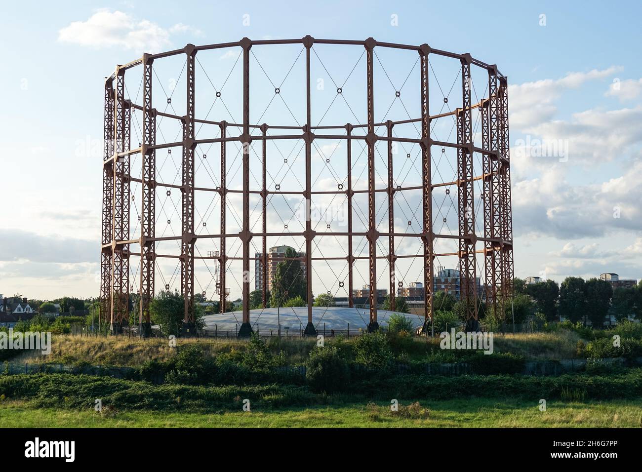 Gas holder hi-res stock photography and images - Alamy