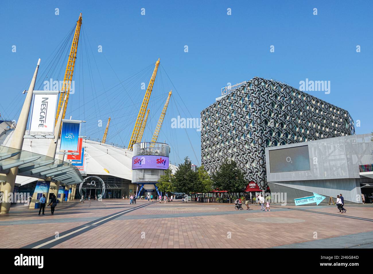 Peninsula Square in North Greenwich with O2 Arena and Ravensbourne ...