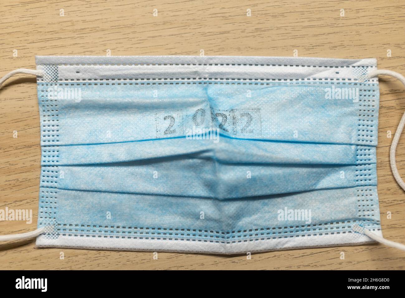 2022 mask hi-res stock photography and images - Alamy