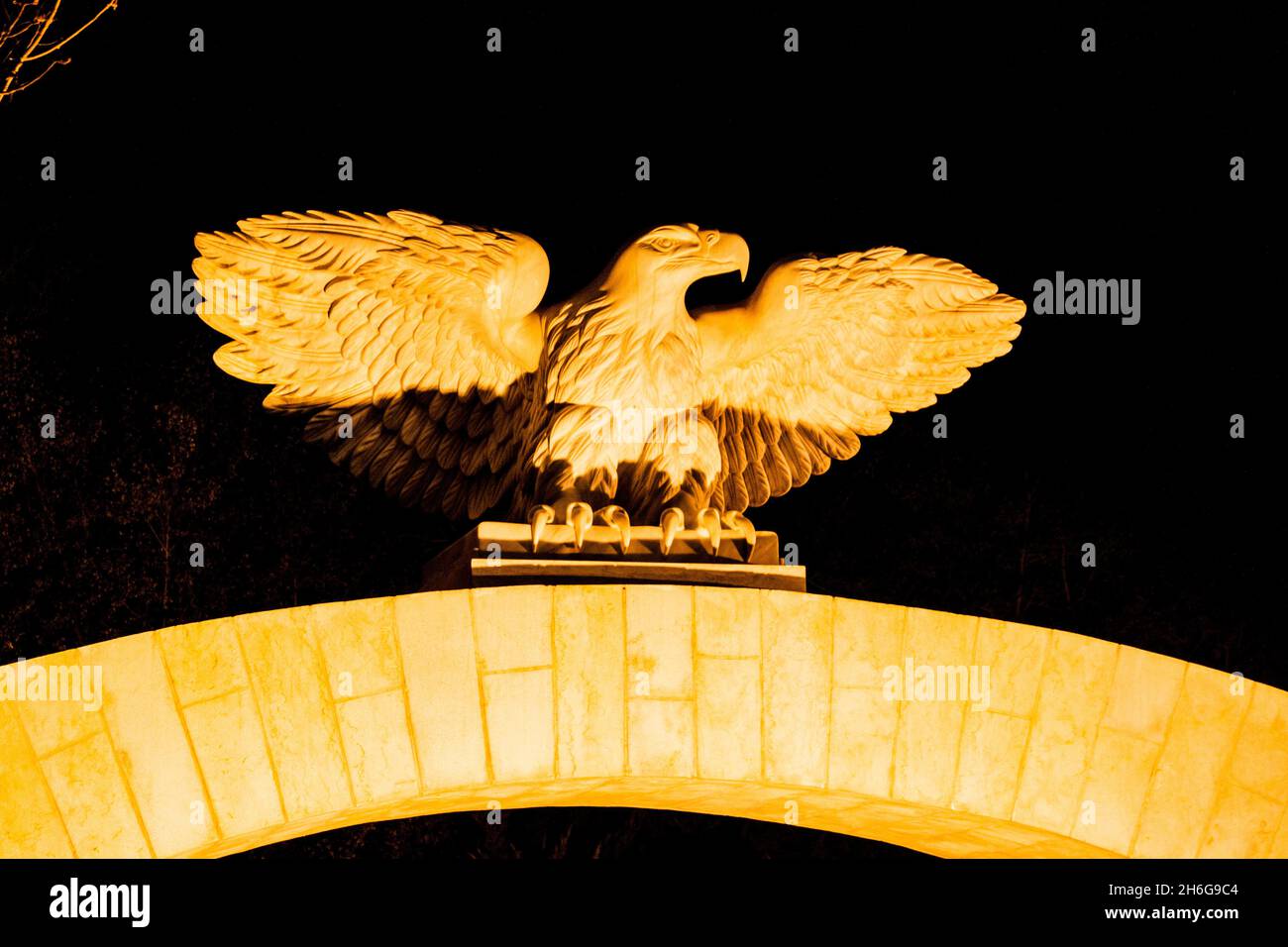 Eagle design memorial hi-res stock photography and images - Alamy