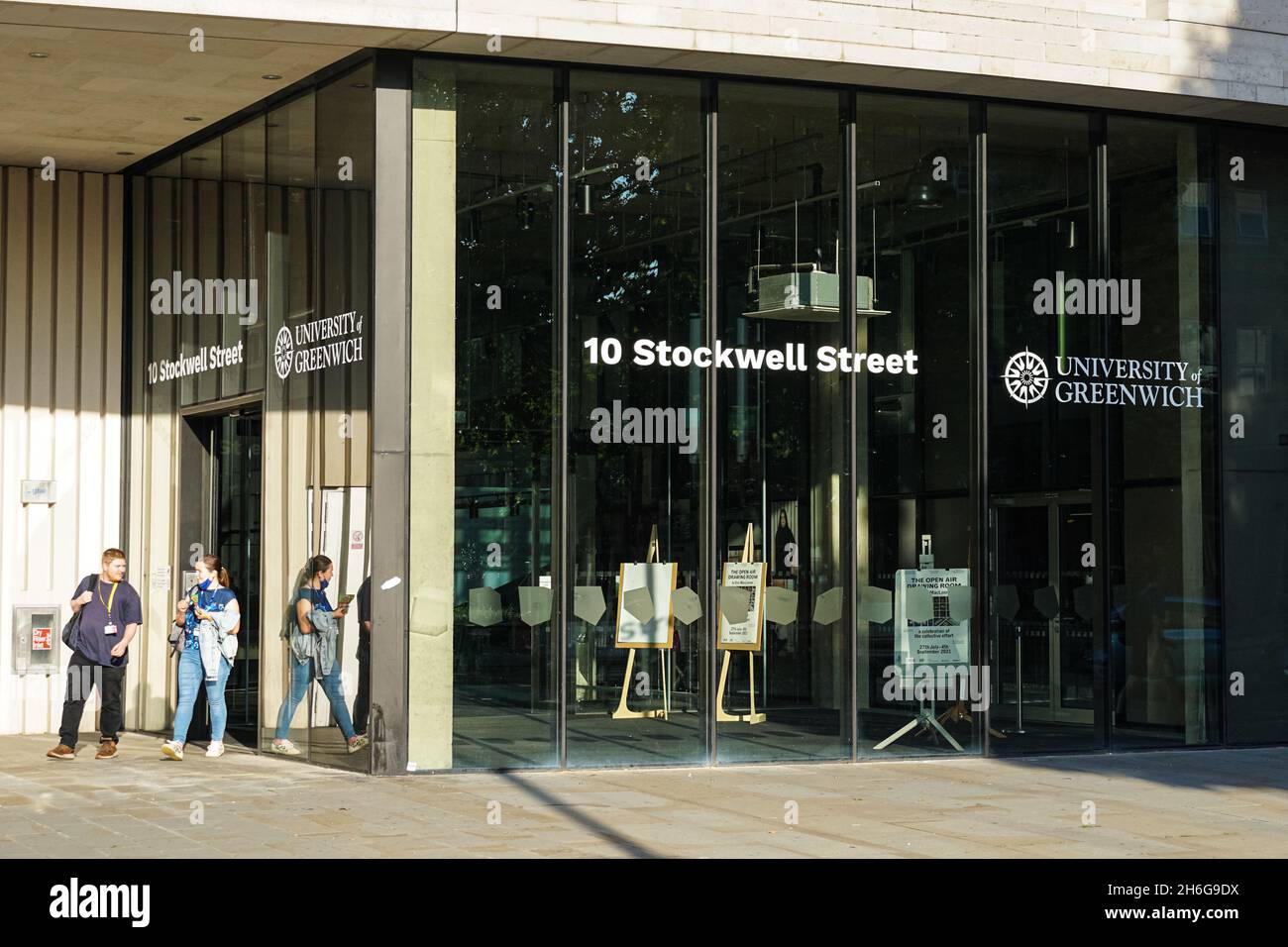 Students at University of Greenwich, Stockwell Street Library, London ...