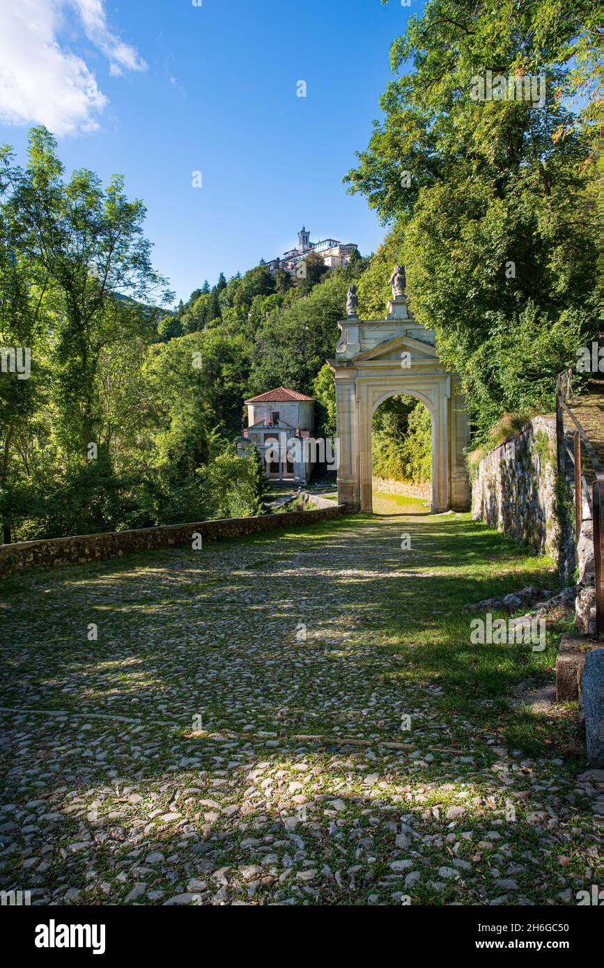 Archway and Tenth chapel on the pilgrimage to the Sanctuary of Santa ...