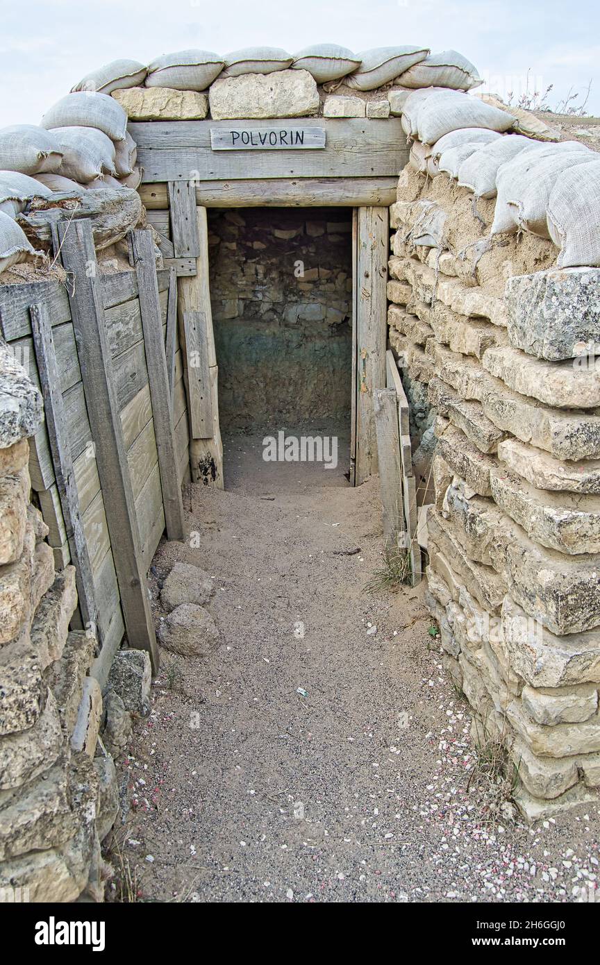 Army base construction hi-res stock photography and images - Alamy