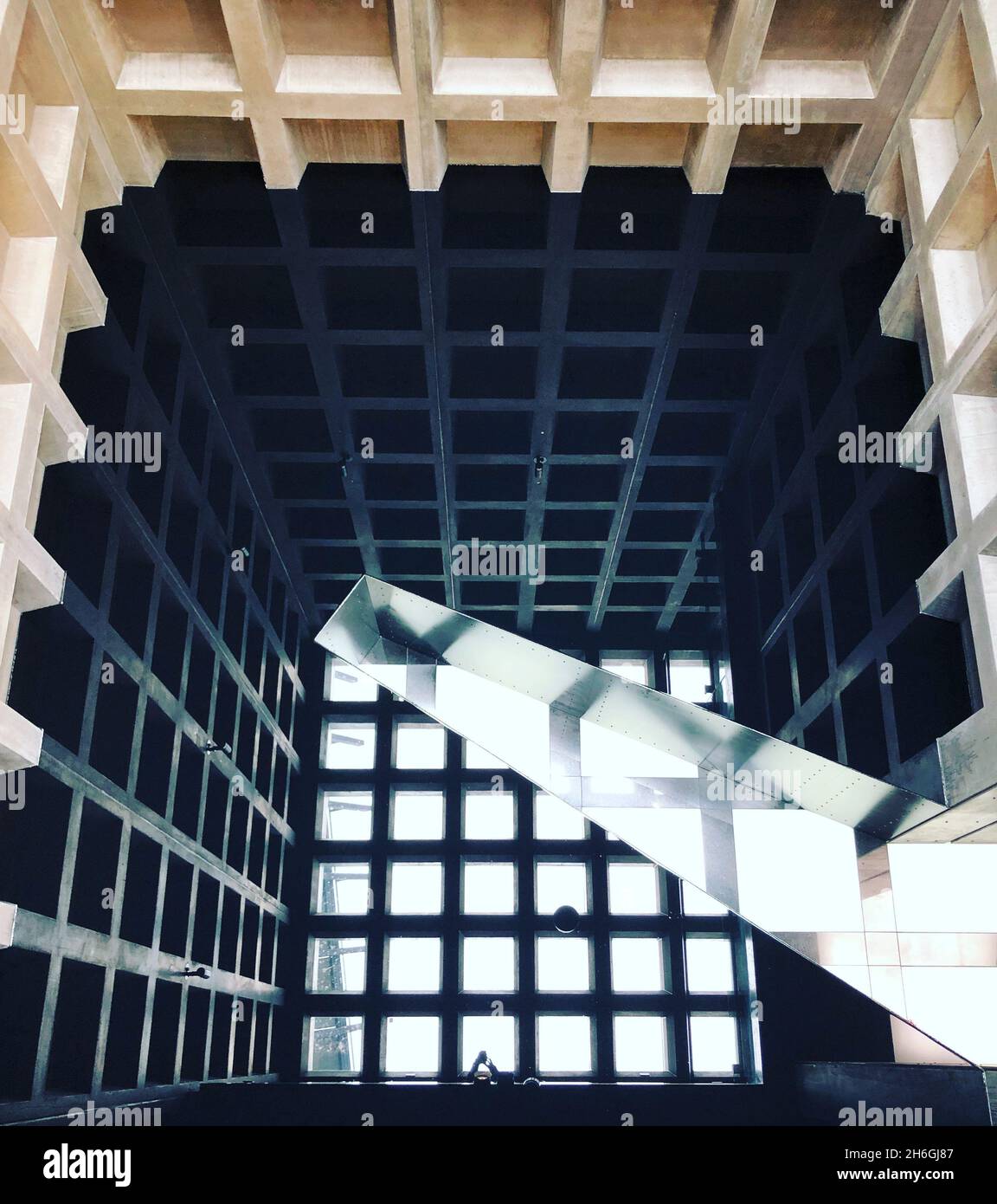 Richard wilson oil pool hi-res stock photography and images - Alamy