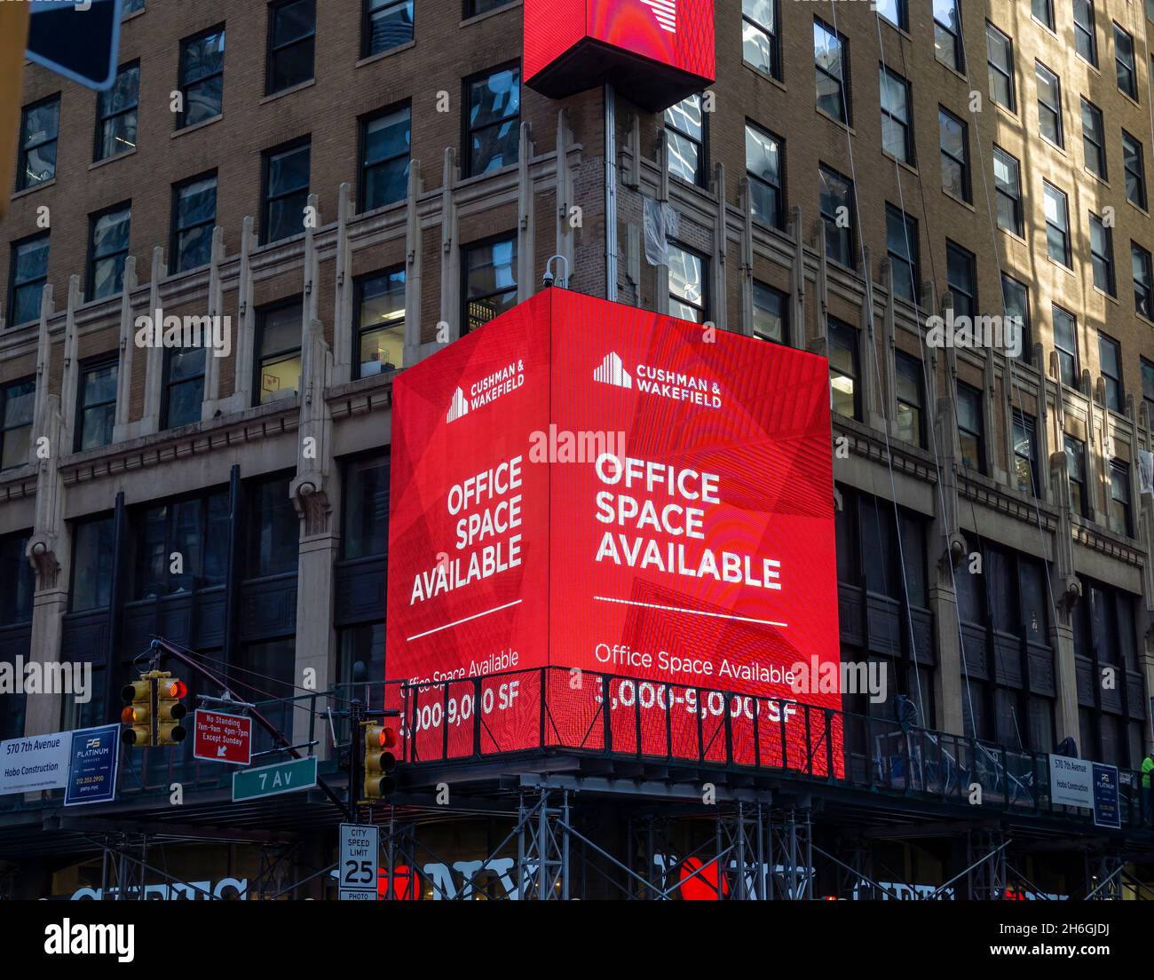 Office space available nyc hi-res stock photography and images - Alamy