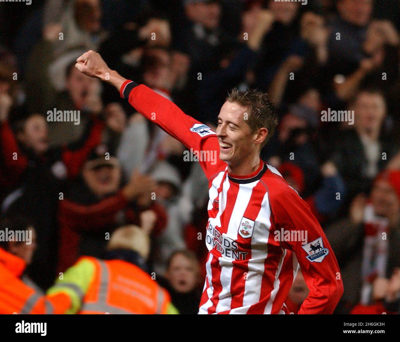SOUTHAMPTON V FULHAM PETER CROUCH CELEBRATES PIC MIKE WALKER 2005 Stock ...