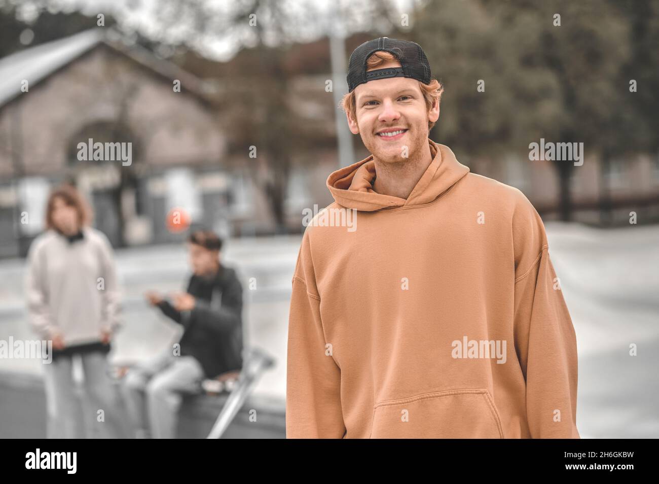 Guy friends hi-res stock photography and images - Alamy