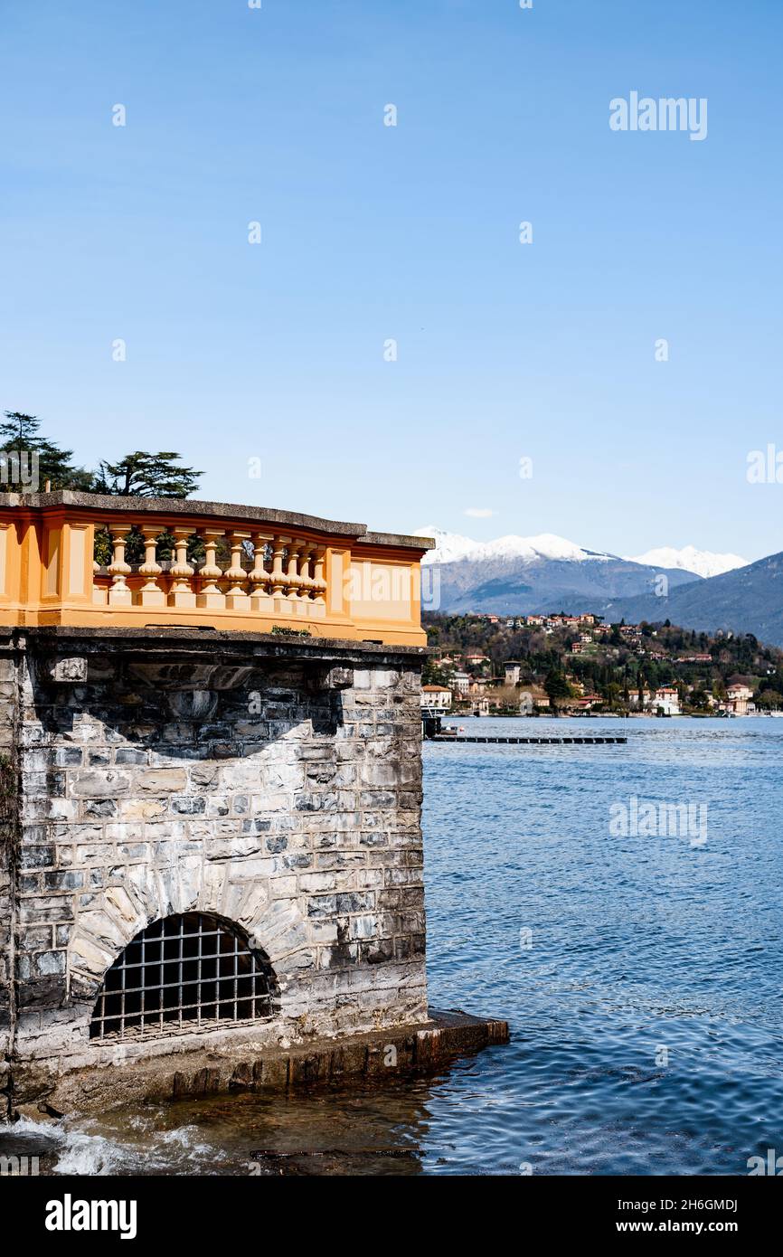 Stone balustrade over the lake. Como, Italy Stock Photo - Alamy
