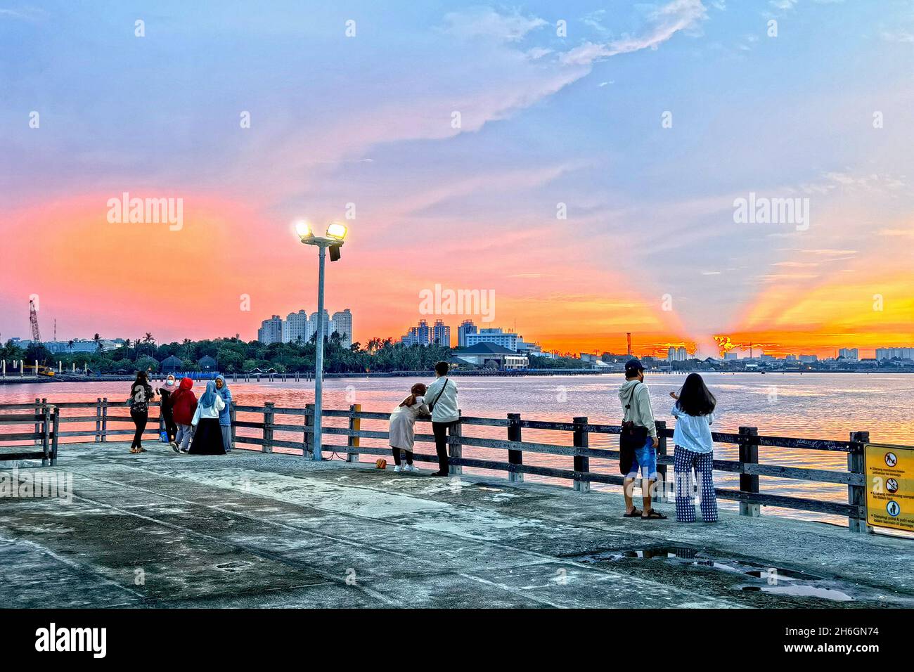 Pantai Ancol Beach, Jakarta, Indonesia Stock Photo - Alamy