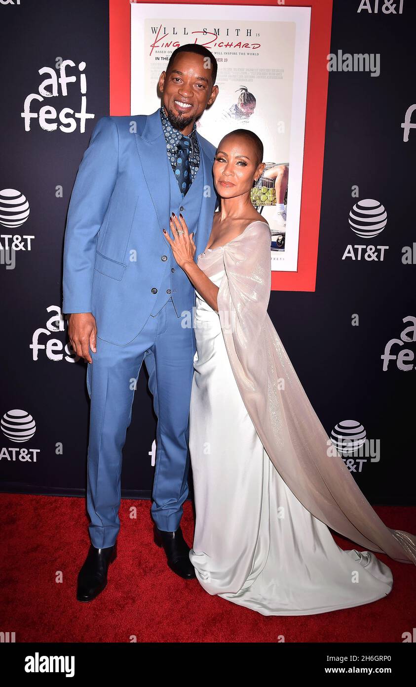 HOLLYWOOD, CA - NOVEMBER 14: Will Smith (L) and Jada Smith attend the ...