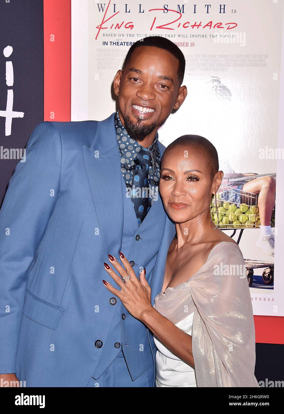 HOLLYWOOD, CA - NOVEMBER 14: Will Smith (L) and Jada Smith attend the ...