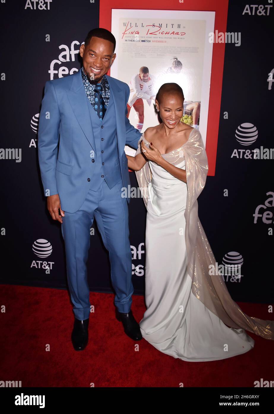 HOLLYWOOD, CA - NOVEMBER 14: Will Smith (L) and Jada Smith attend the ...