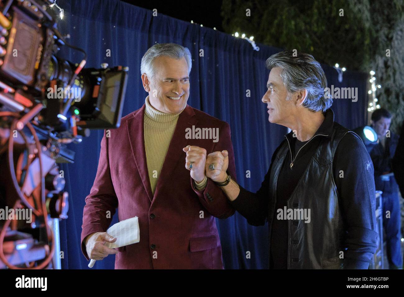 ONE DECEMBER NIGHT, from left: Bruce Campbell, Peter Gallagher, (aired ...