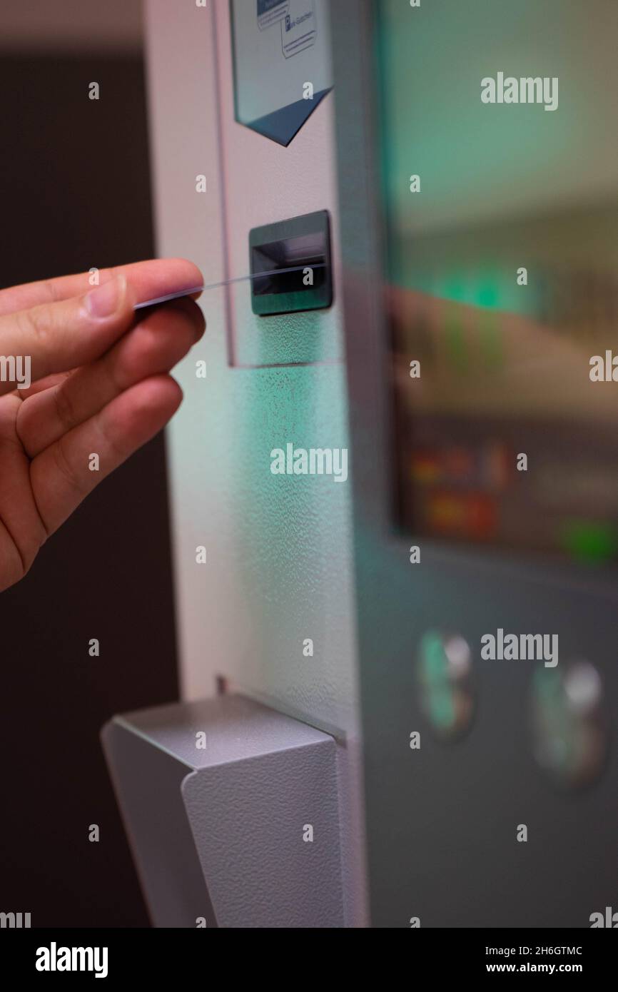 Electronic ticket machine hi-res stock photography and images - Alamy