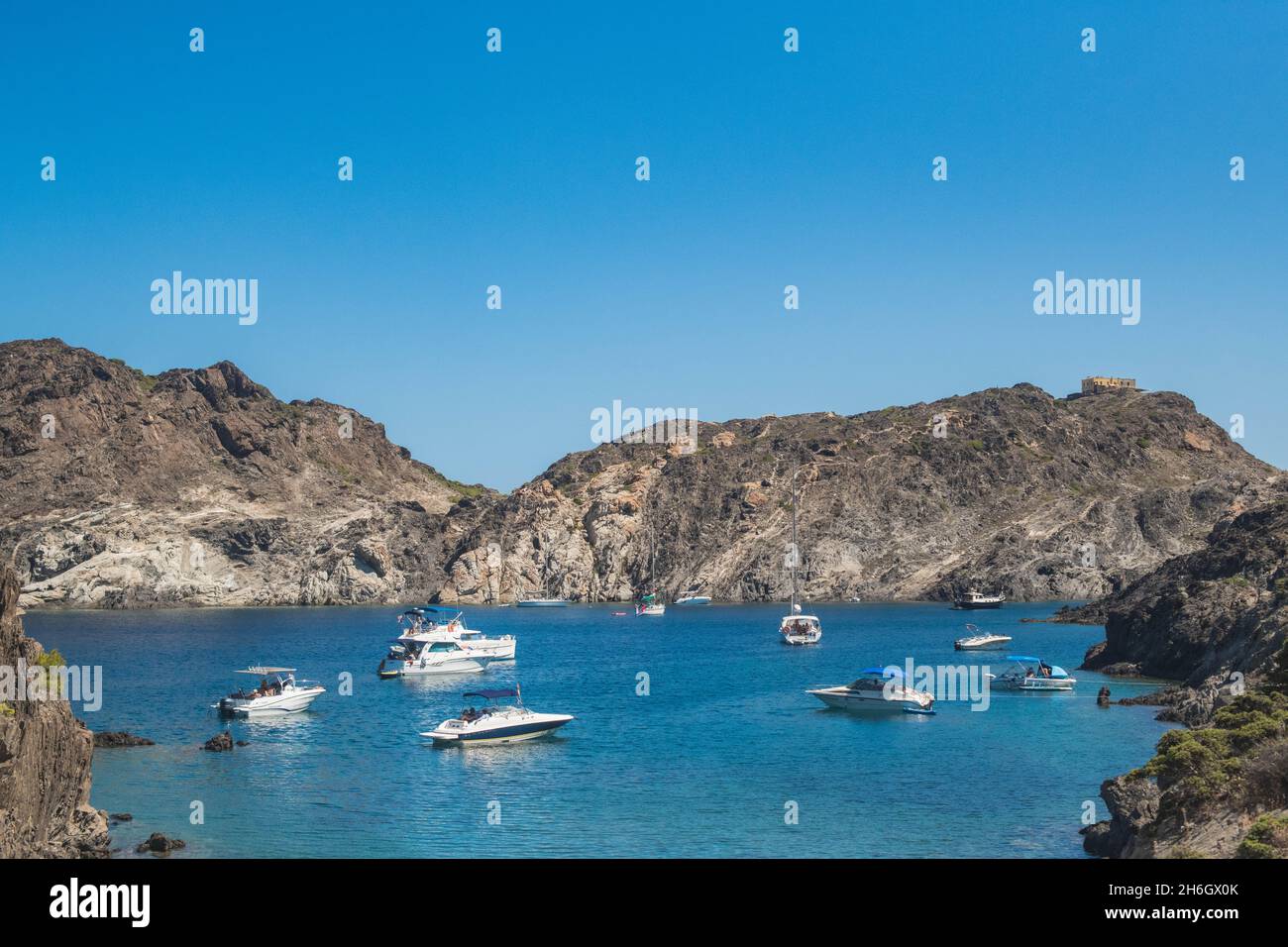 Docking bay at sea hi-res stock photography and images - Alamy
