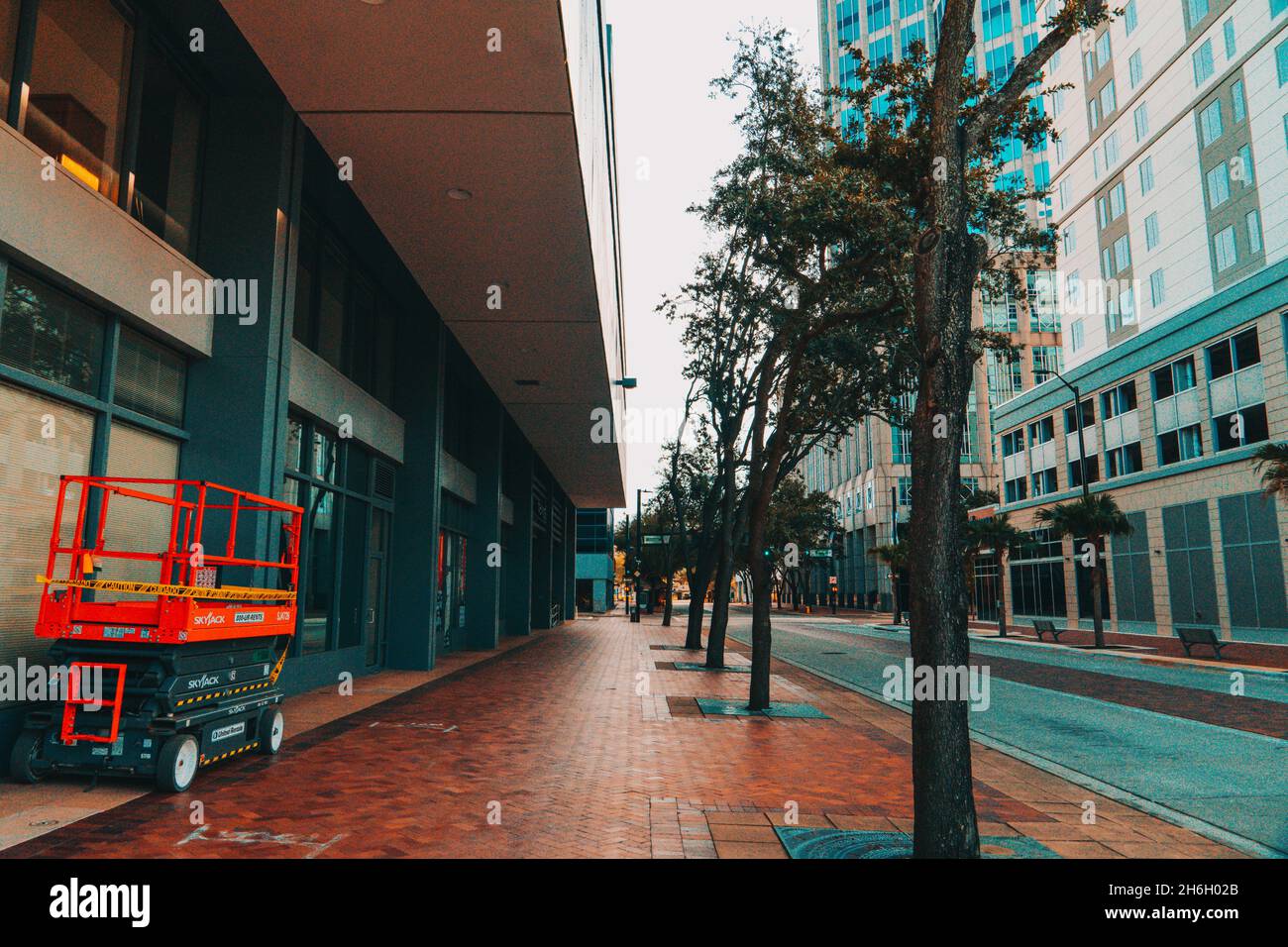 Street empty in downtown Tampa as the sun falls Stock Photo - Alamy