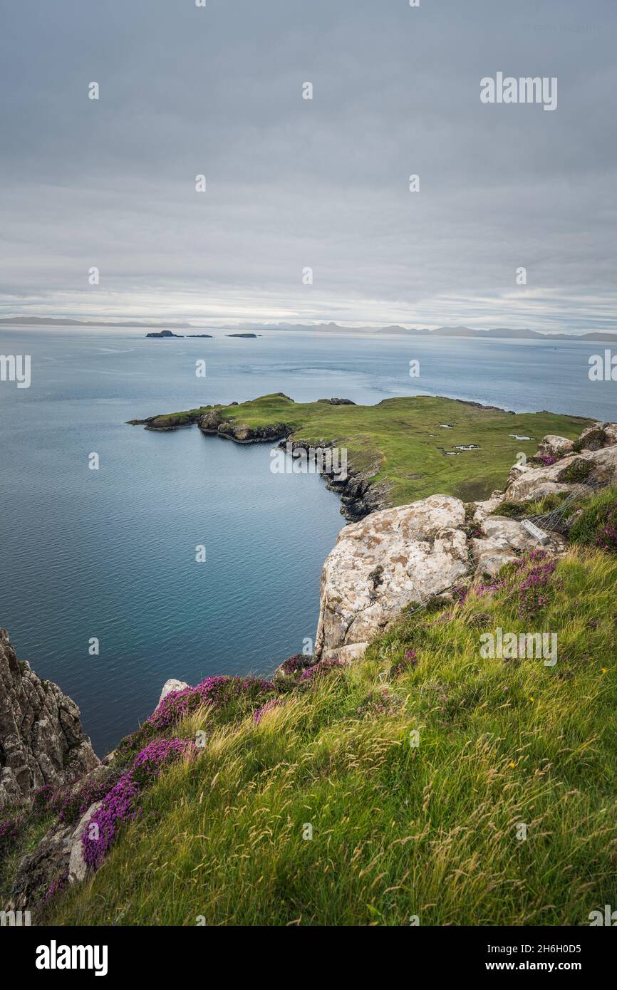 Rubha hunish hills hi-res stock photography and images - Alamy