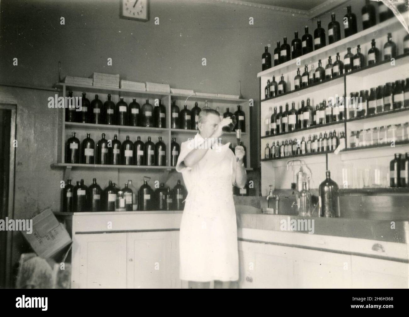 1950s pharmacy hi-res stock photography and images - Alamy