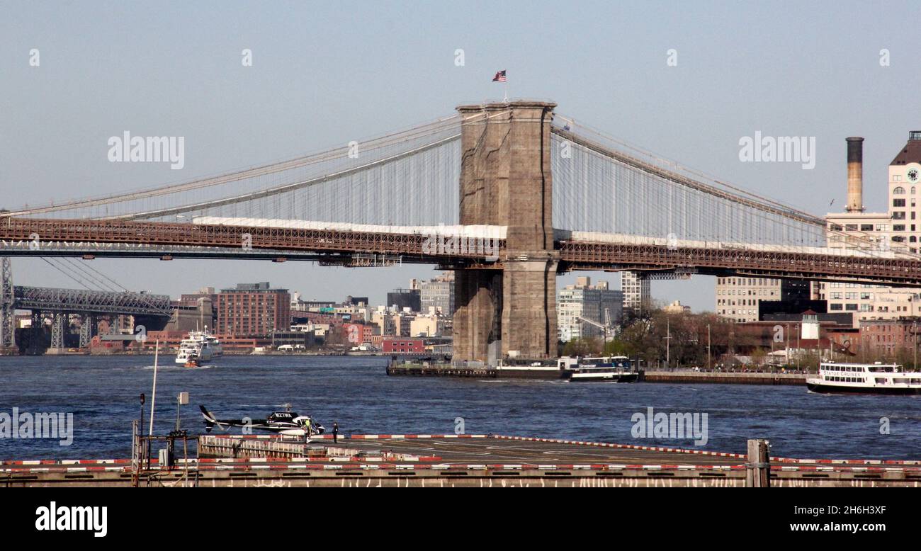 Skyscraper heliport hi-res stock photography and images - Alamy