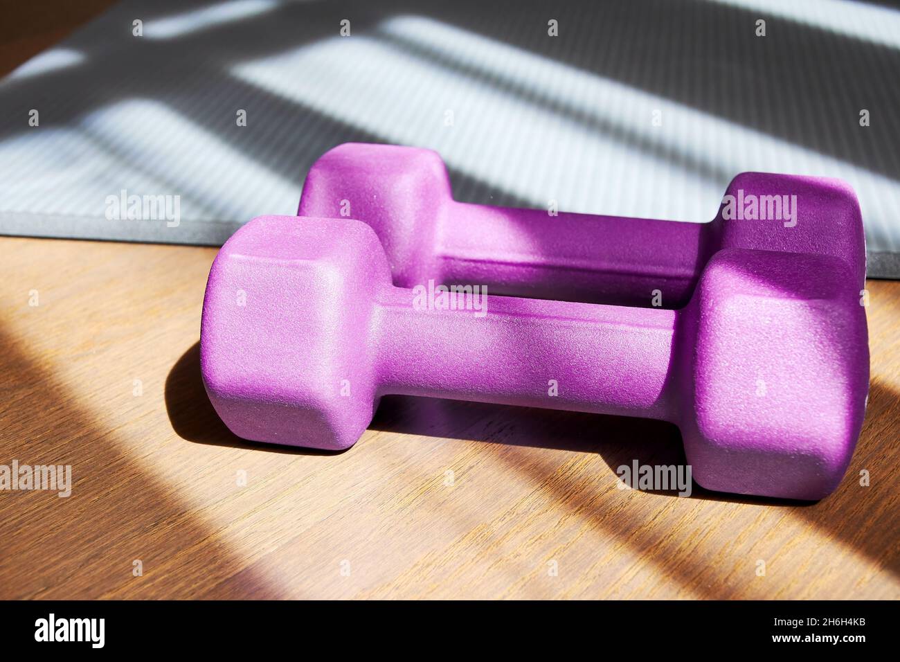 Very light dumbbell hi-res stock photography and images - Alamy