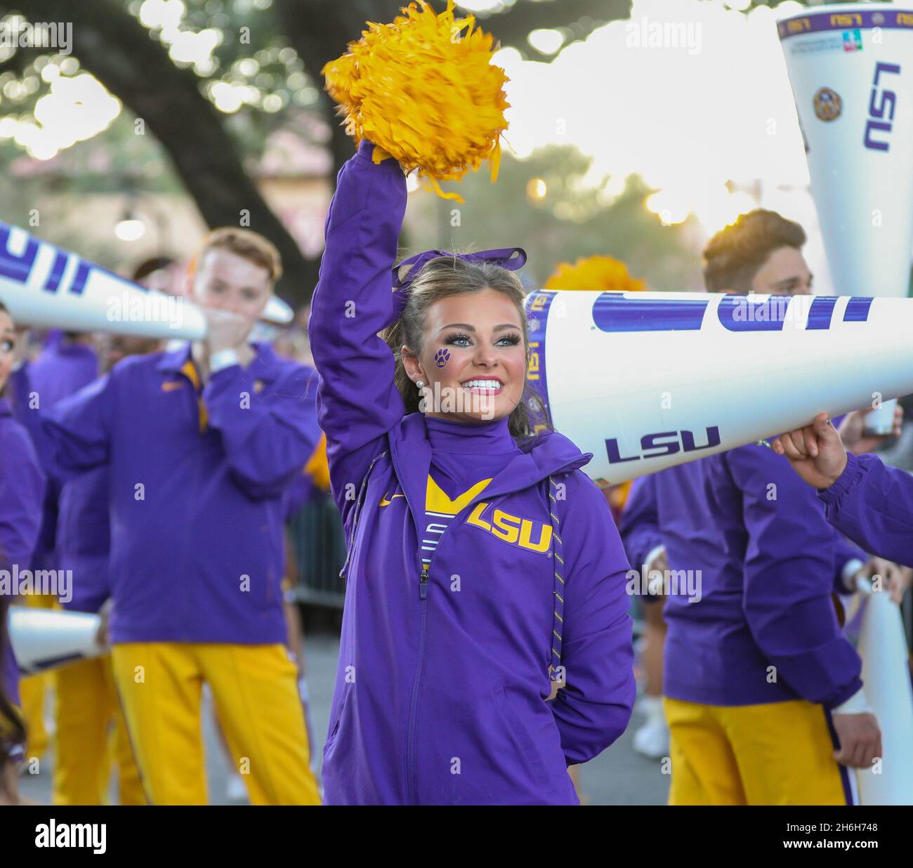 Baton Rouge, LA, USA. 13th Nov, 2021. A LSU cheerleader performs during ...