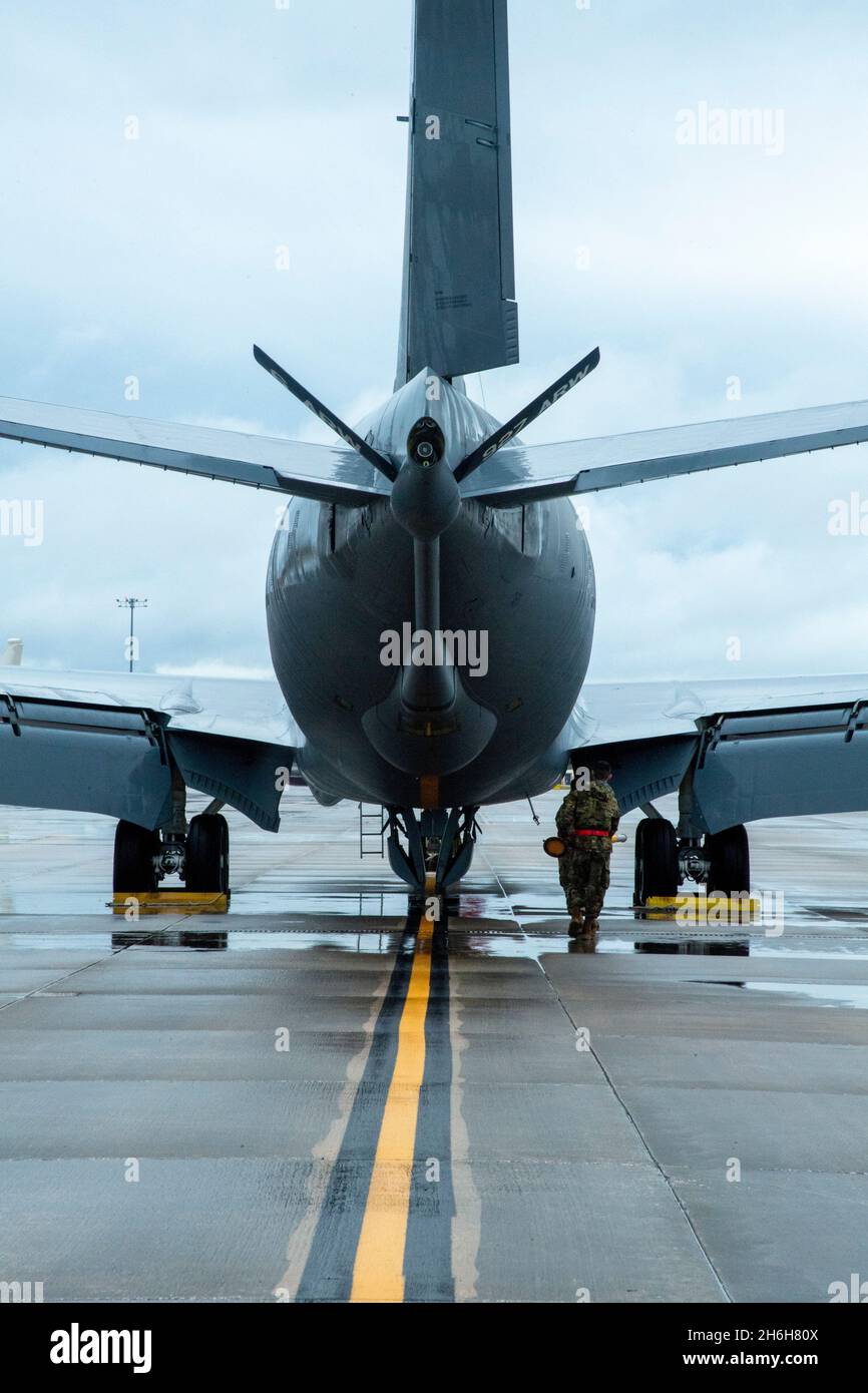 Airmen from the 6th Aircraft Maintenance Squadron prepare a KC-135 ...