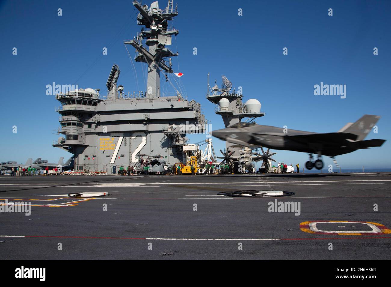 PACIFIC OCEAN (Nov. 10, 2021) An F-35C Lightning II, assigned to Marine ...