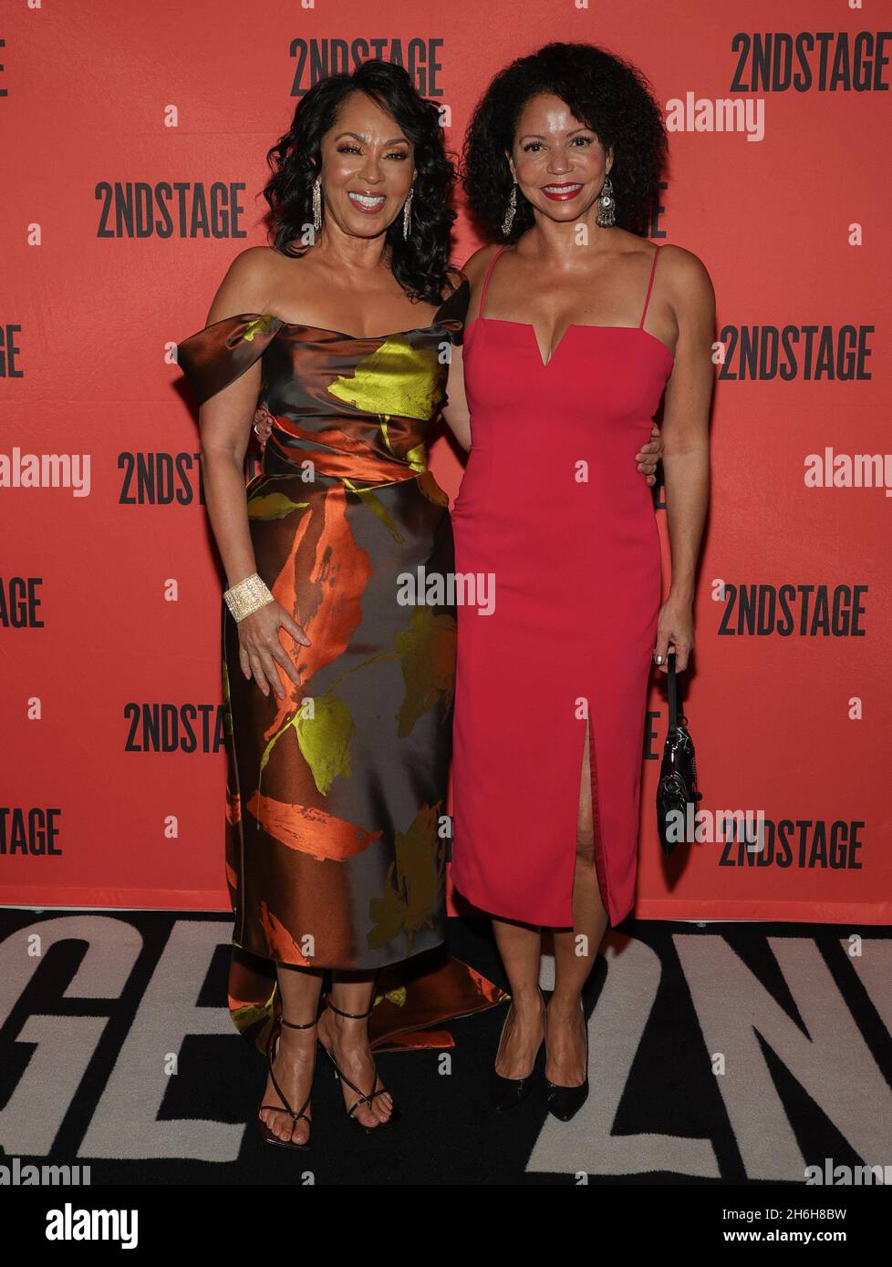 New York, NY, USA. 15th Nov, 2021. Debra Martin Chase, Gloria Reuben at ...
