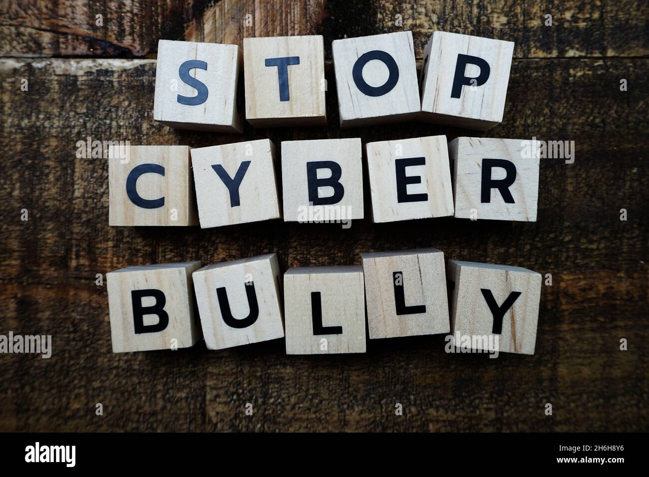 Cyber bullying child hi-res stock photography and images - Alamy