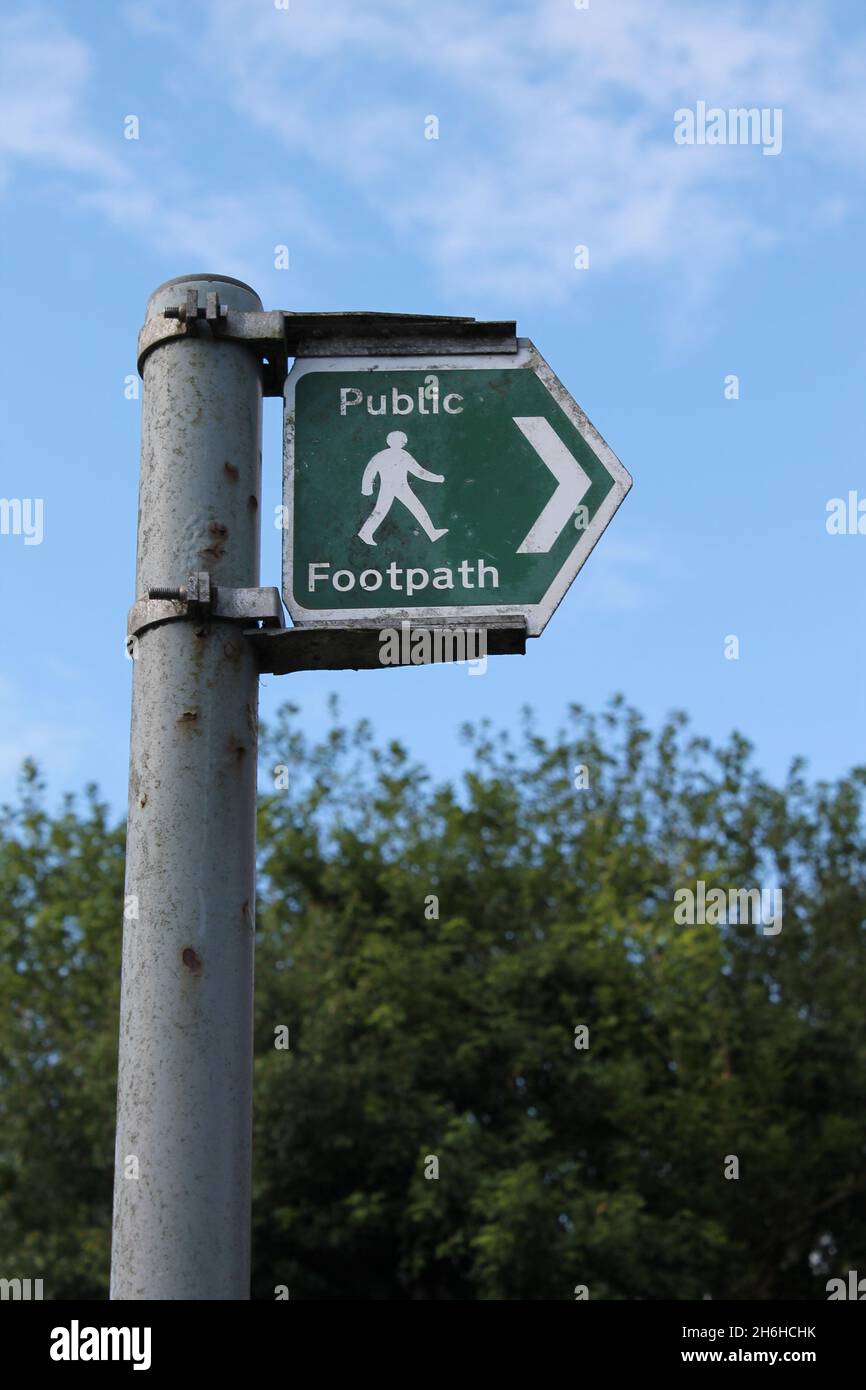 Arrow silhouette hi-res stock photography and images - Alamy