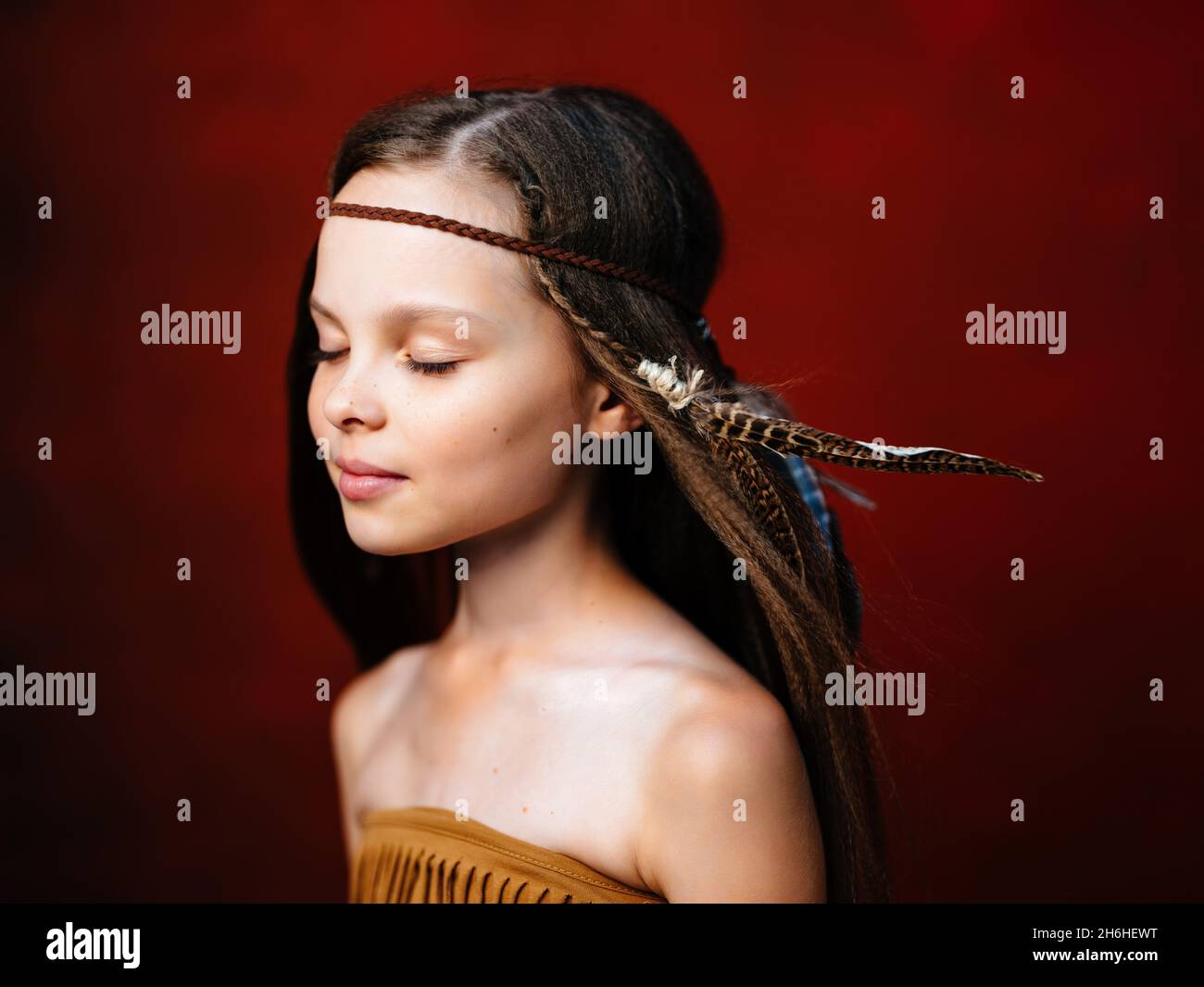 cute girl apache costume american style ethnicity Stock Photo - Alamy