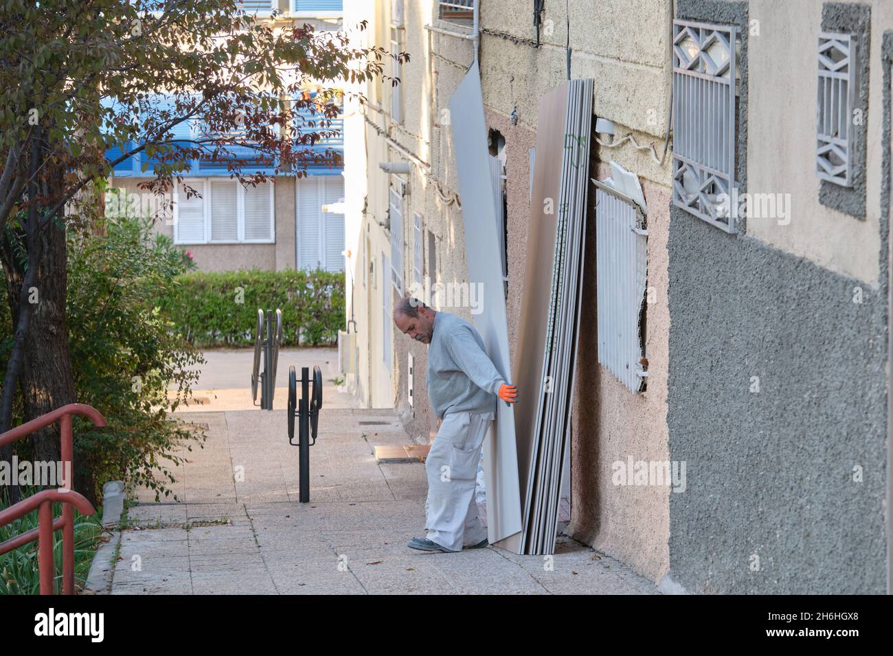 Old plasterboard hi-res stock photography and images - Alamy
