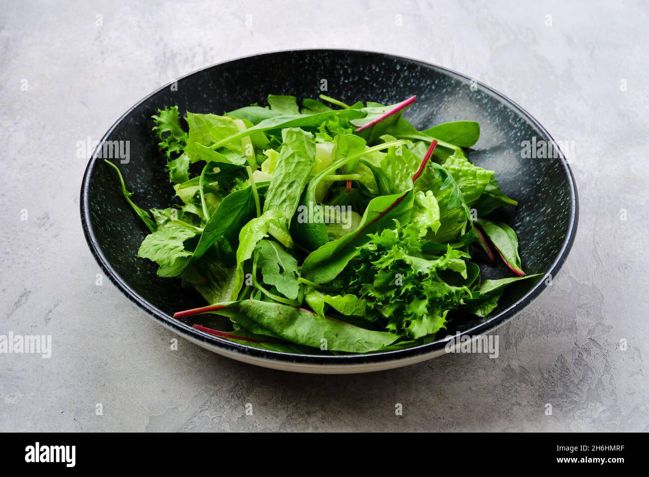 Assorted salad leaves hi-res stock photography and images - Alamy
