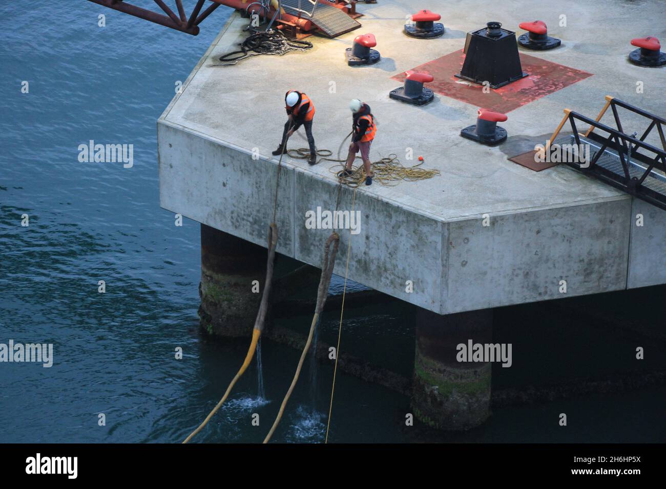 Large man made harbour hi-res stock photography and images - Alamy