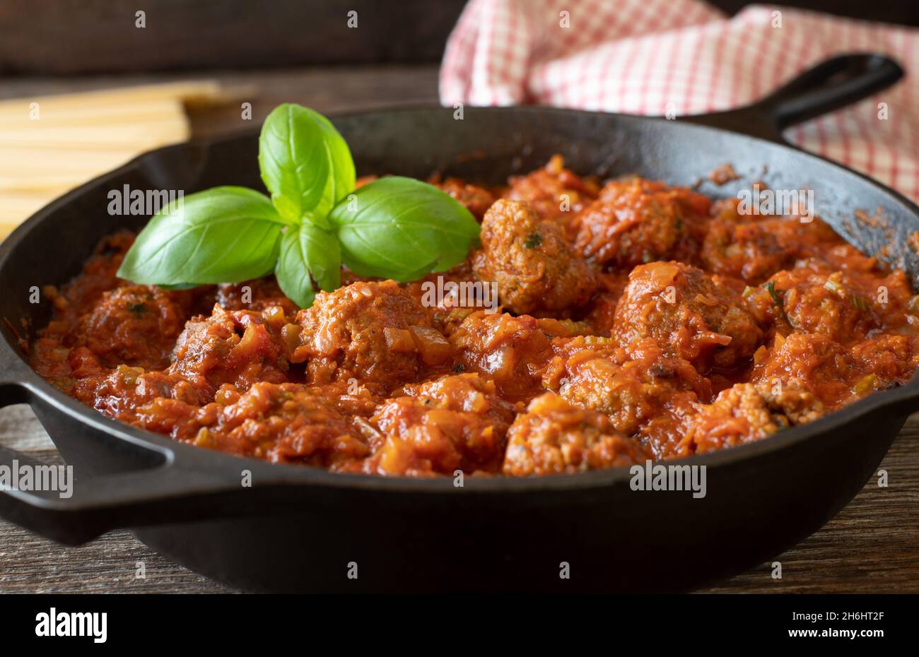 Rustic pan with italian meatballs in a delicious tomato sauce Stock ...