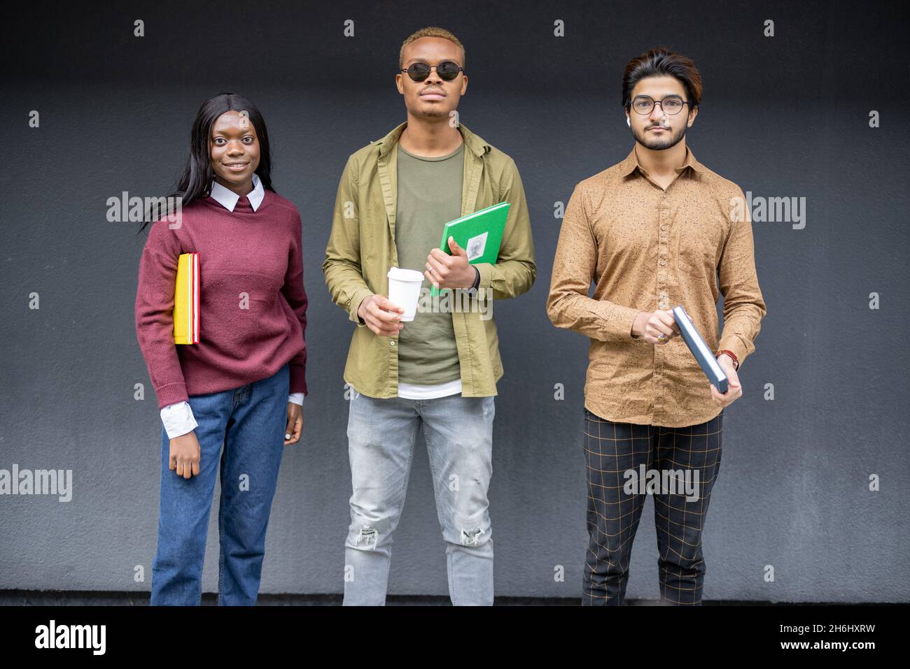 Multiracial teenagers hi-res stock photography and images - Alamy